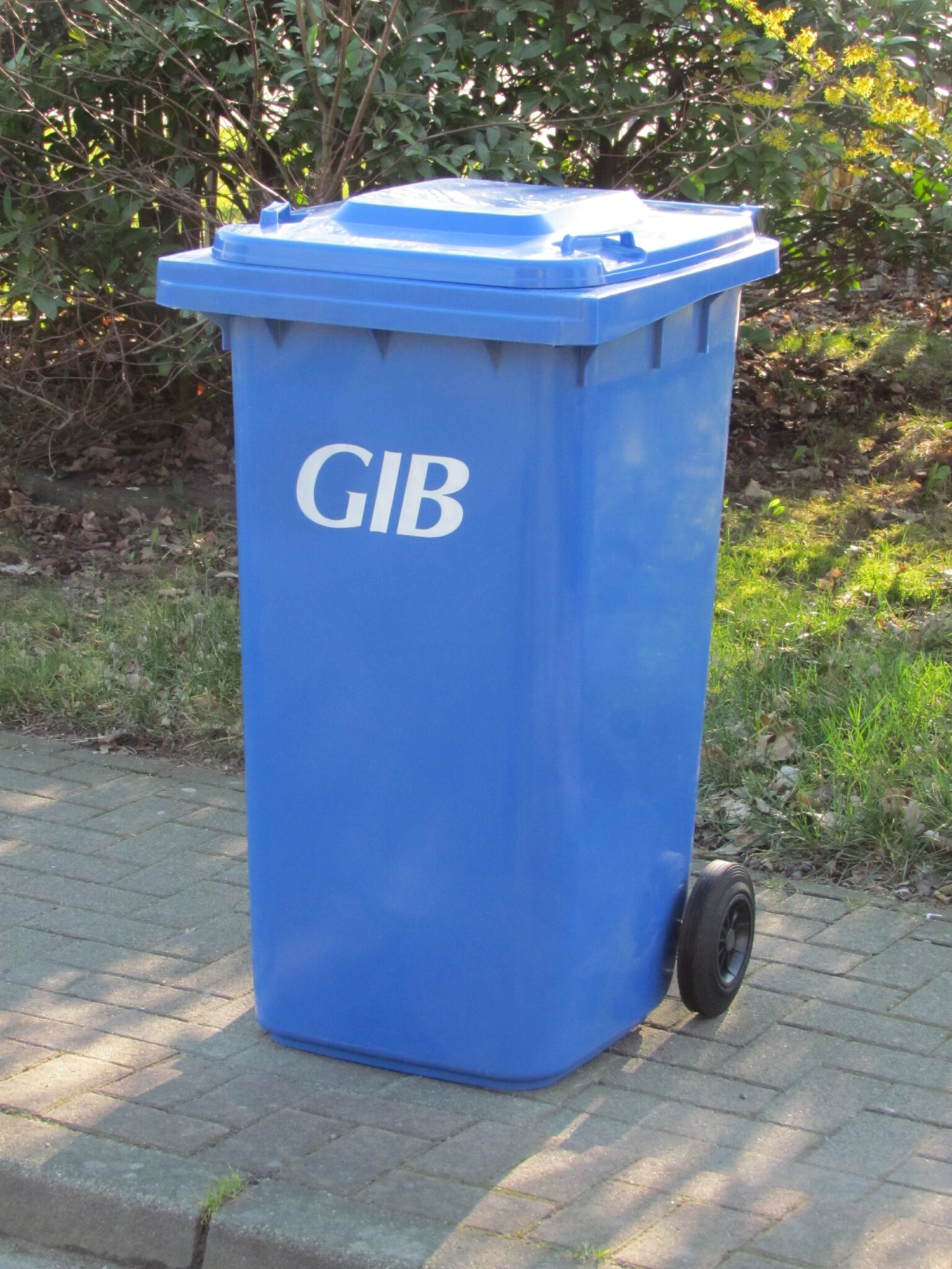 Mülltonnen und Säcke – GIB-Entsorgung Wesermarsch